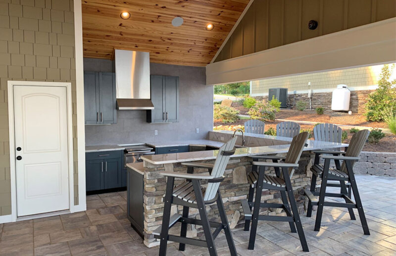 Custom Outdoor Kitchens | Tailored Designs for Your Backyard