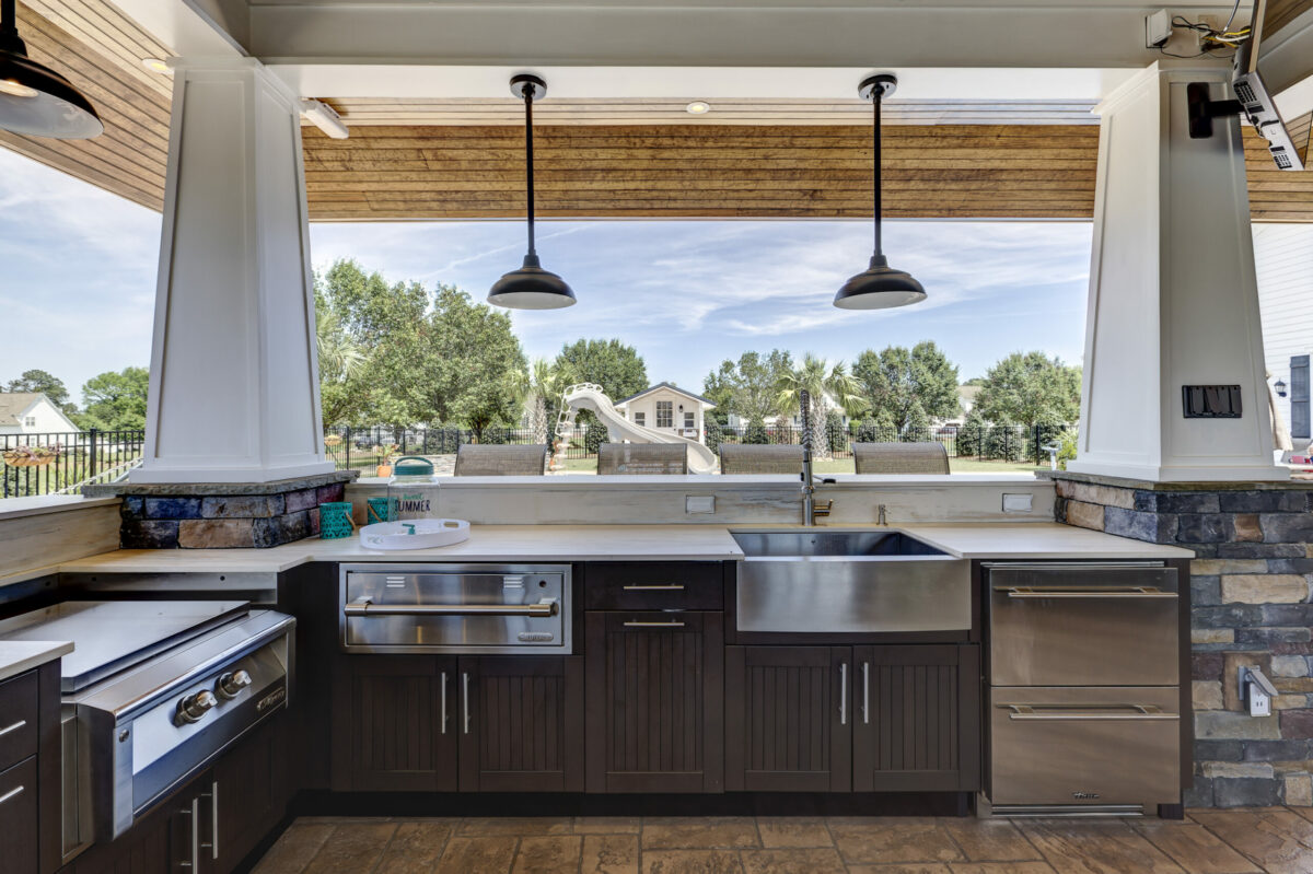 Poolside Cabana | Elegant Outdoor Kitchen & Lounge